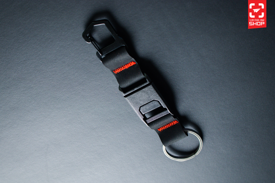 Gravity Move - Titaniun Magnetic KeyChain